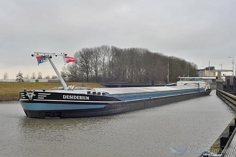 DESIDERIUM, Cargo ship - Details and current position - ENI 02330417 ...