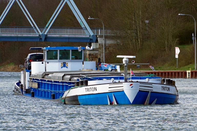 EVERINGEN, Cargo ship - Details and current position - ENI 06000211 ...