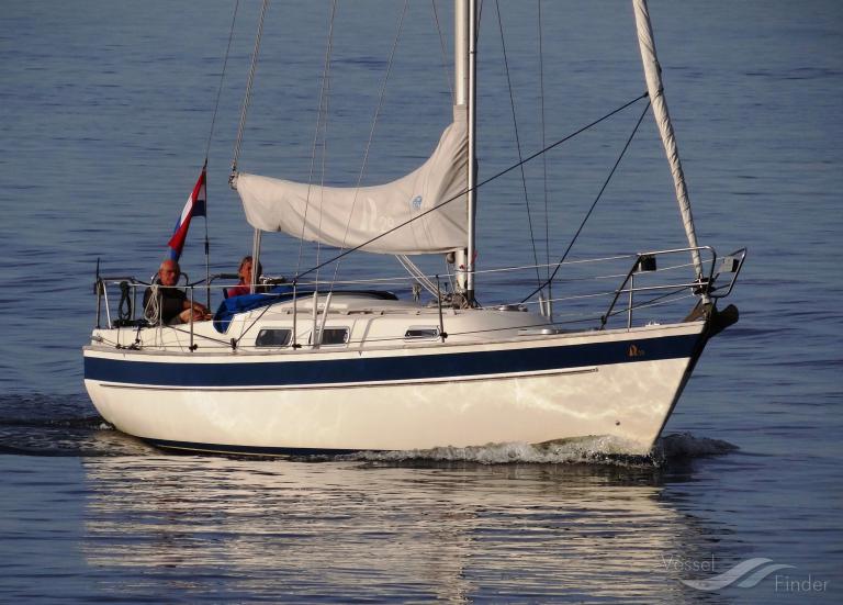PUCK, Sailing vessel - Details and current position - MMSI 244660064 ...