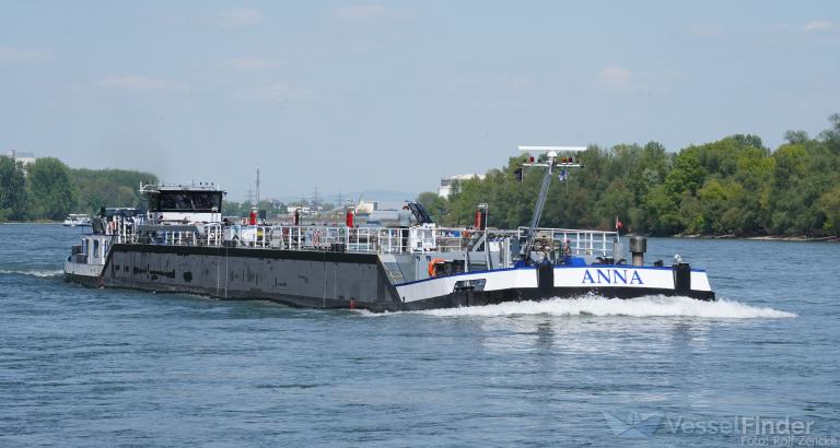ANNA, Tanker - Details and current position - ENI 07001845, MMSI ...