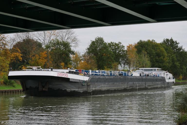 LIVERPOOL, Tanker - Details and current position - MMSI 244660726 ...