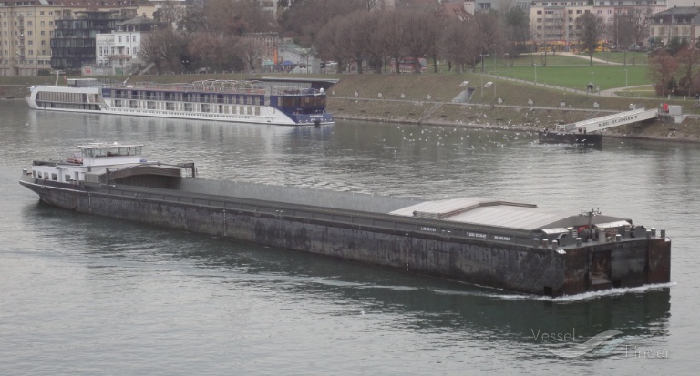 SALVADORA, Cargo ship - Details and current position - MMSI 244660785 ...