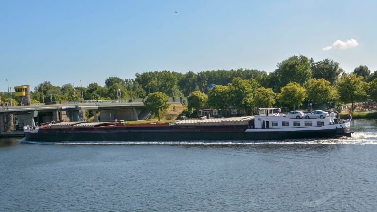 SPERO, Cargo ship - Details and current position - MMSI 244690437 ...