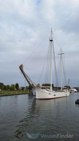 ZEEWOLF, Passenger ship - Details and current position - ENI 02320420 ...