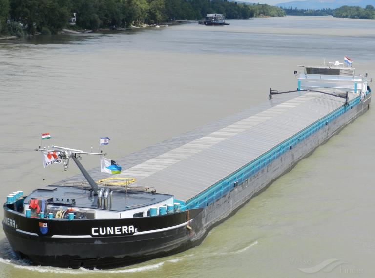 CUNERA, Cargo ship - Details and current position - MMSI 244700331 - VesselFinder