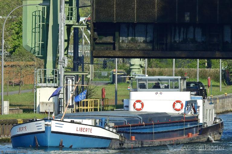 LIBERTE, Cargo ship - Details and current position - MMSI 244700743 ...