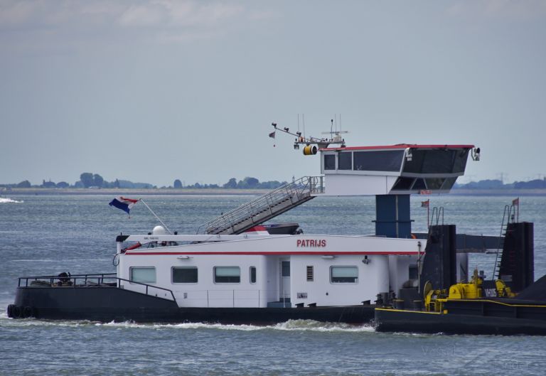 PATRIJS, Tug - Details and current position - MMSI 244710183 - VesselFinder