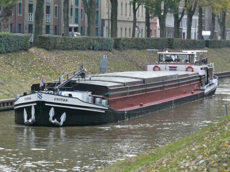 UNITAS, Cargo ship - Details and current position - MMSI 244710480 ...
