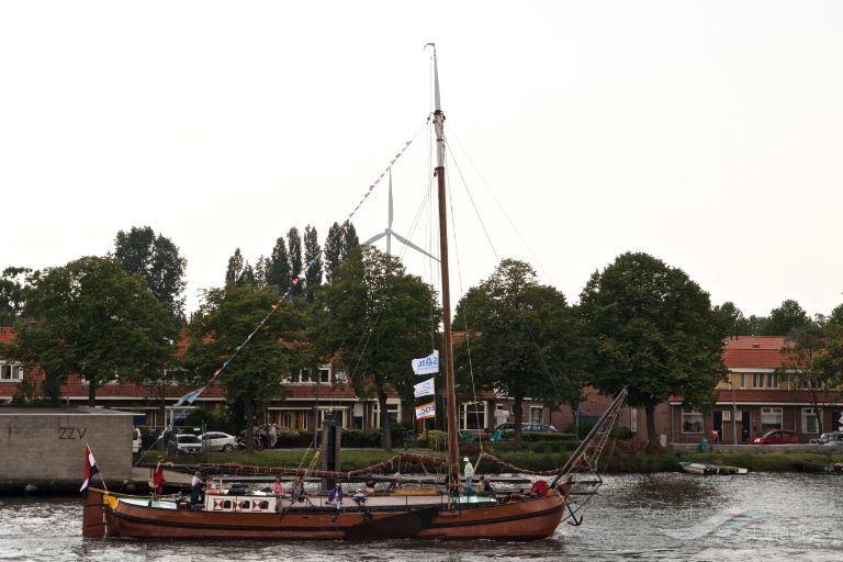 VROUWE FORTUNA, Passenger ship - Details and current position - MMSI ...