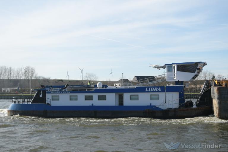 LIBRA, Cargo ship - Details and current position - MMSI 244750019 ...