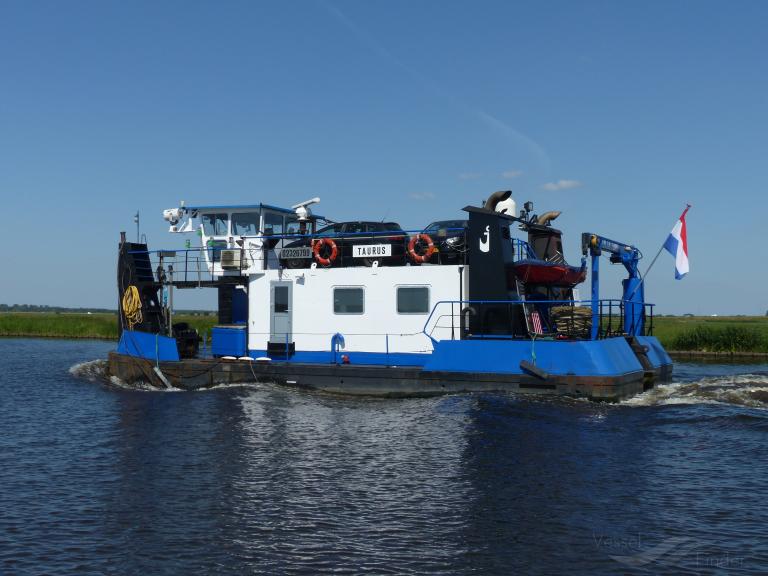 TAURUS, Cargo ship - Details and current position - MMSI 244750022 ...