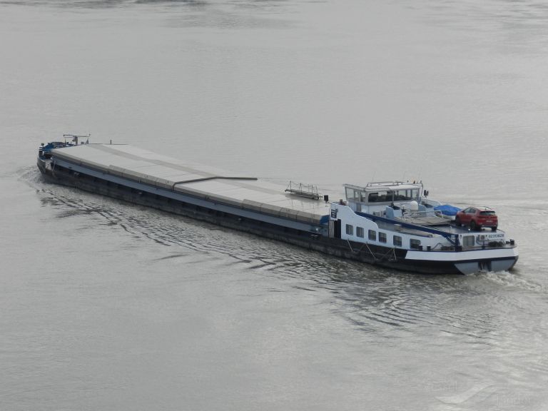 KANSAS CITY, Cargo ship - Details and current position - MMSI 244750436 ...