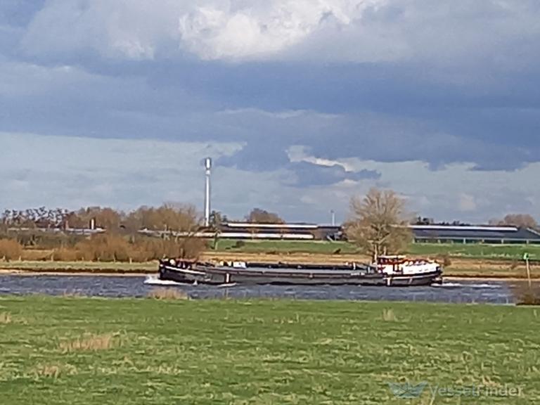 EDISON, Cargo ship - Details and current position - MMSI 244750455 ...