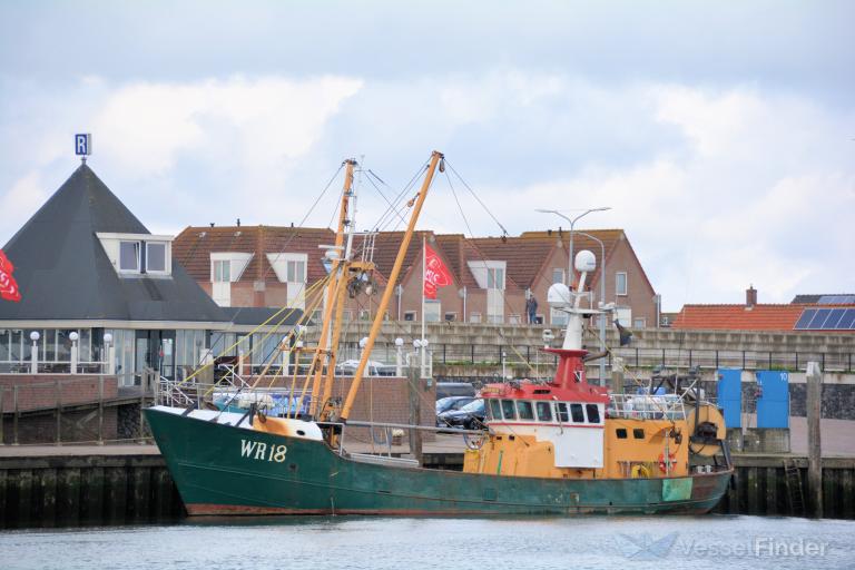WR18 IN SOLIDUM, Fishing vessel - Details and current position - MMSI ...
