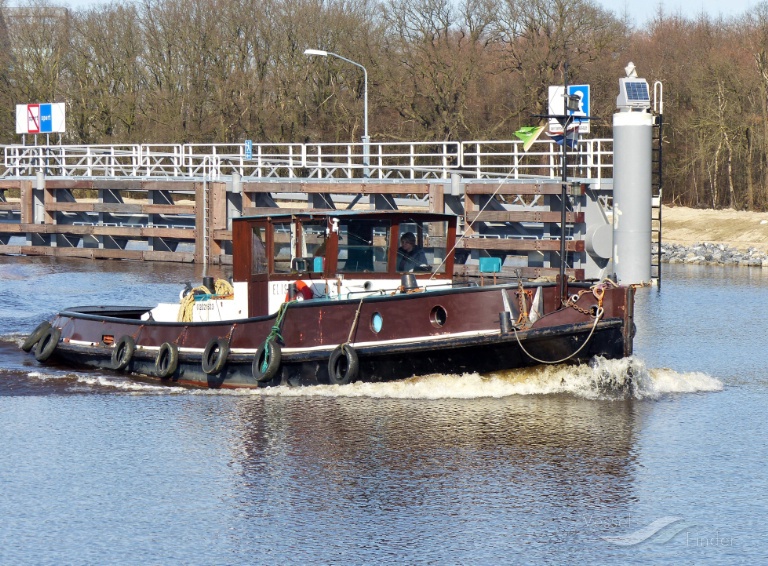 ELISE 1, Tug - Details and current position - MMSI 244780132 - VesselFinder