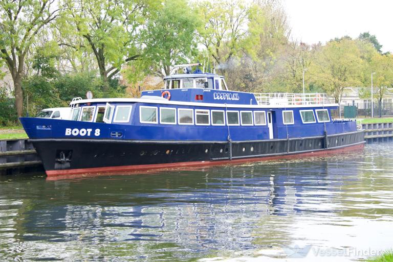 BOOT 8, Passenger ship - Details and current position - ENI 02206150 ...
