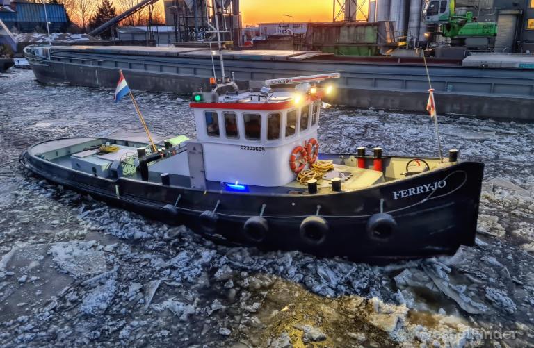 FERRY JO, Towing vessel (tow>200) - Details and current position - ENI 02203689, MMSI 244780951 ...