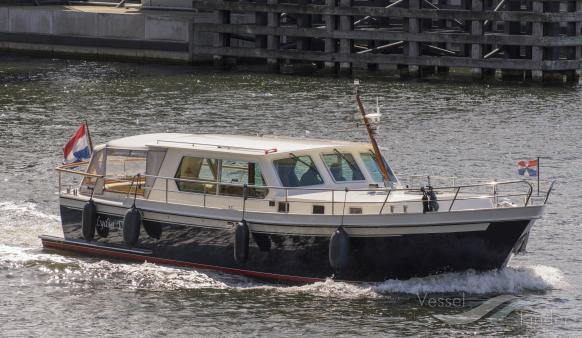 LYDIA 6, Pleasure craft - Details and current position - MMSI 244810149 ...