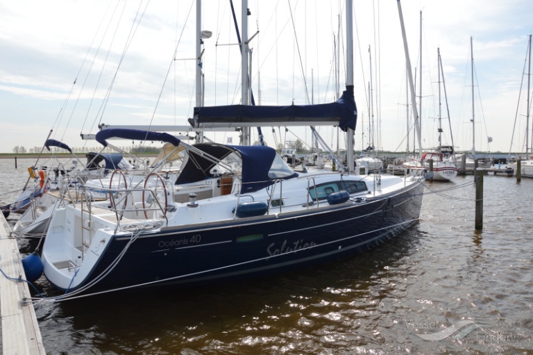 SOLUTION, Sailing vessel - Details and current position - MMSI ...