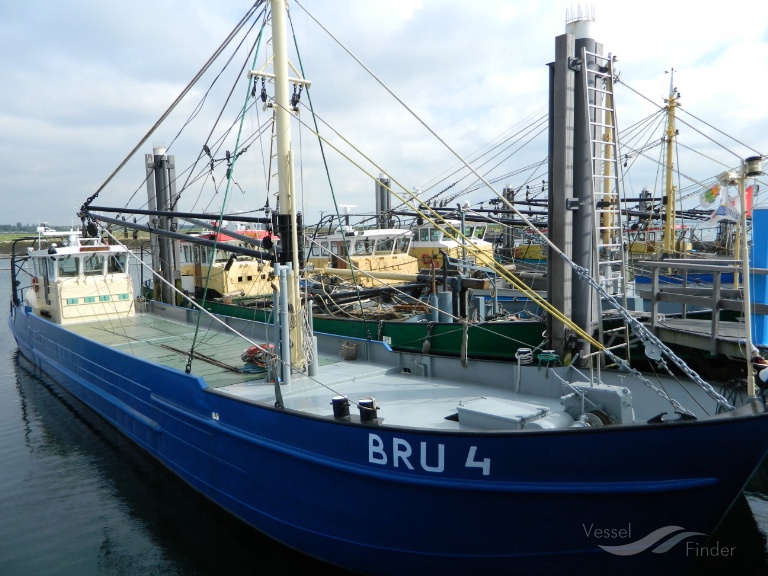 BRU-4, Fishing vessel - Details and current position - MMSI 244820169 ...