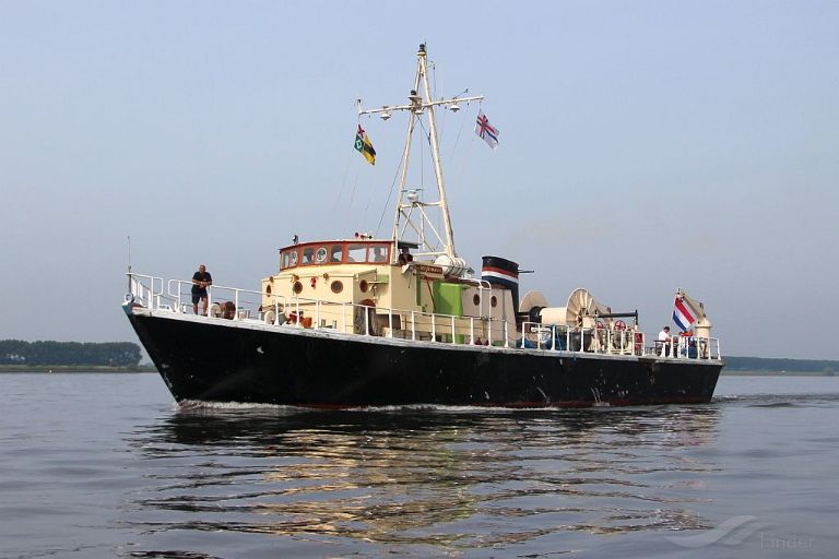 VAN VERSENDAAL, Pleasure craft - Details and current position - MMSI ...