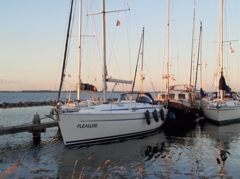 PLEASURE, Pleasure craft - Details and current position - MMSI ...