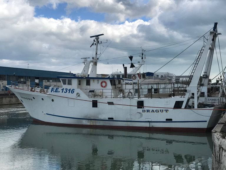 DRAGUT, Fishing vessel - Details and current position - MMSI 247083940 ...