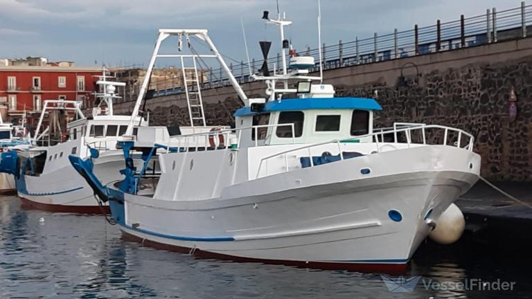 MARILIBERA, Fishing vessel - Details and current position - MMSI 247110810 - VesselFinder