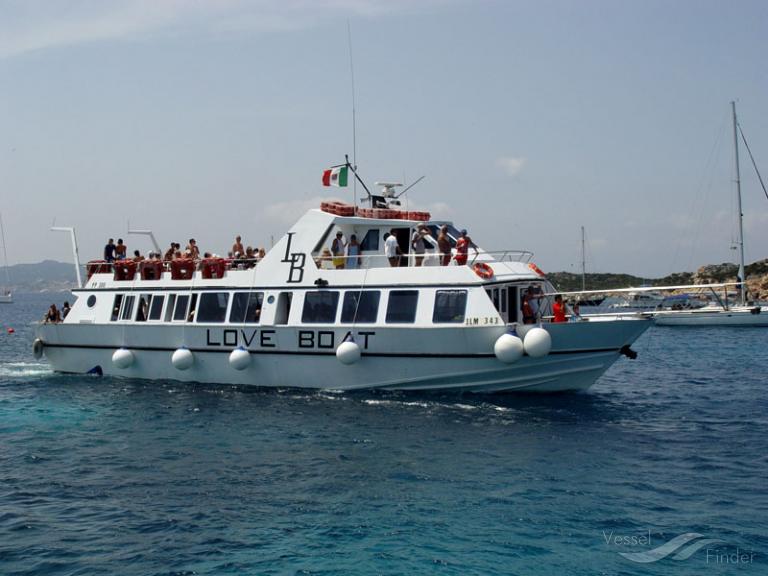 LOVE BOAT, Passenger ship - Details and current position - MMSI ...