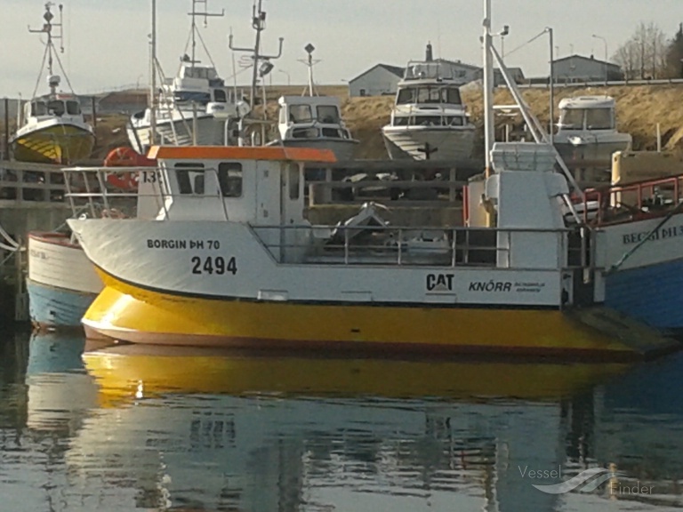 HELGA SAEM TH-70, Fishing vessel - Details and current position - MMSI ...