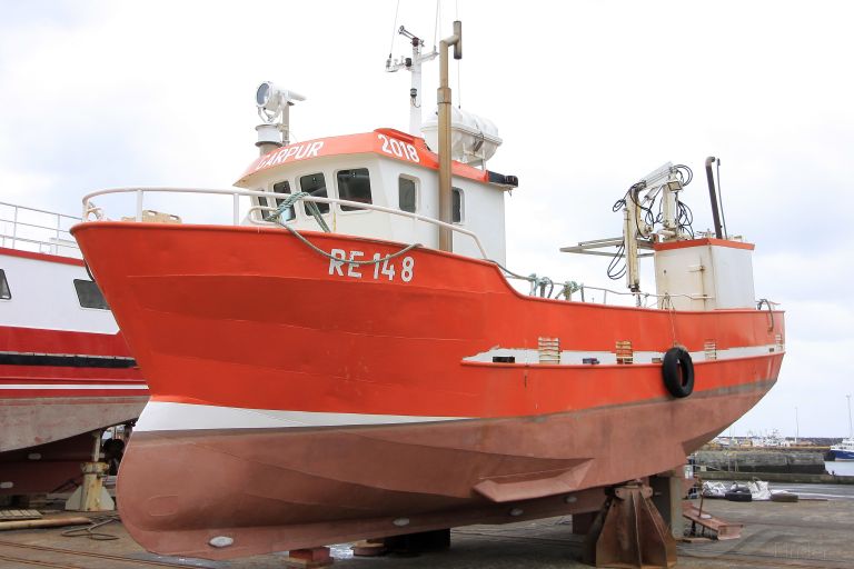 GARPUR, Fishing vessel - Details and current position - MMSI 251184110 ...