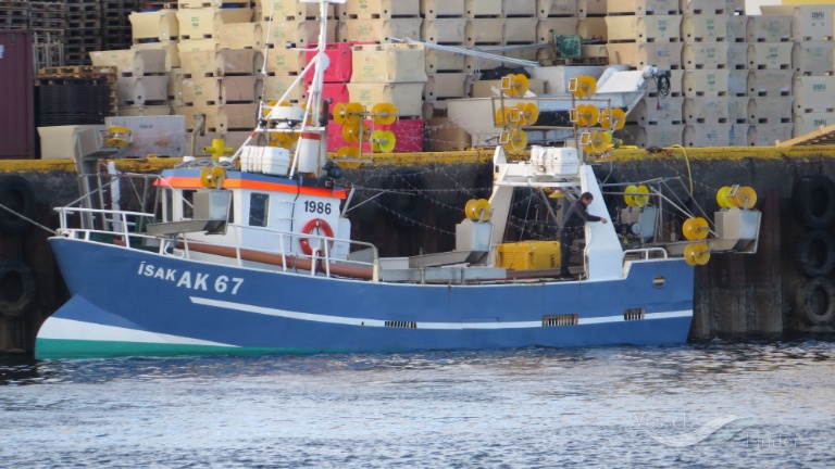 ISAK AK67, Fishing vessel - Details and current position - MMSI ...