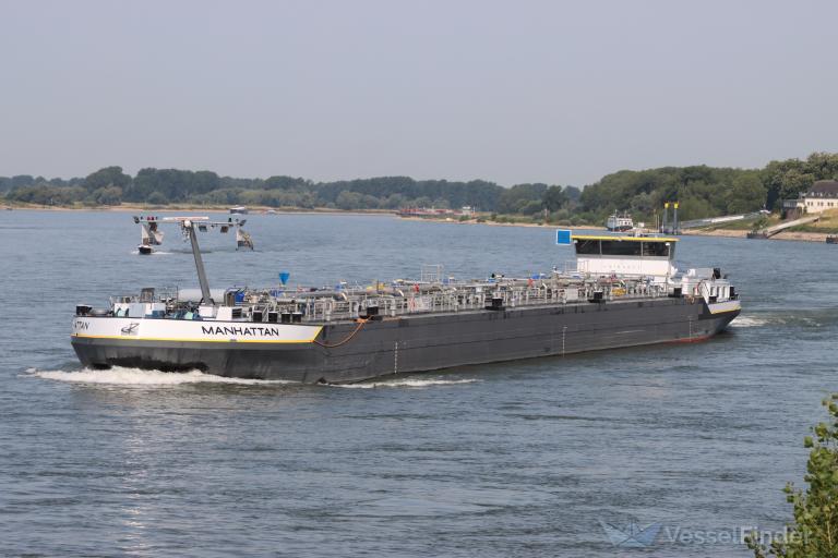 MANHATTAN, Tanker - Details and current position - MMSI 253242281 ...
