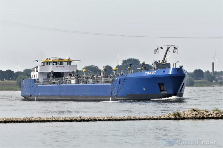 TROUT, Tanker - Details and current position - MMSI 253242441 ...