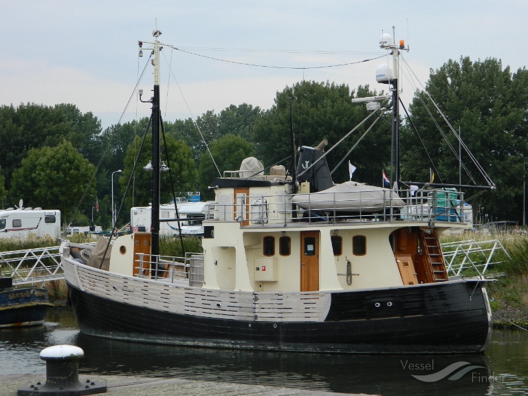 SERENADE, Sailing vessel - Details and current position - MMSI ...