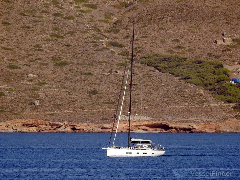 E VAI, Pleasure craft - Details and current position - MMSI 256003219 ...