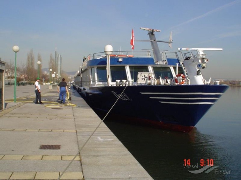 BIZET, Passenger ship - Details and current position - MMSI 256899000 ...