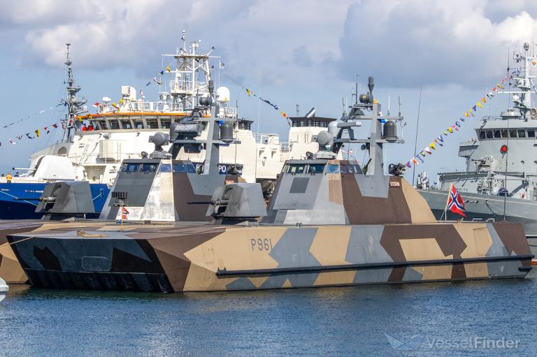 KNM STORM, Tanker - Details and current position - MMSI 257012000 ...