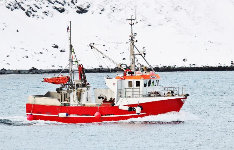 KNUT M, Fishing vessel - Details and current position - MMSI 257039740 ...