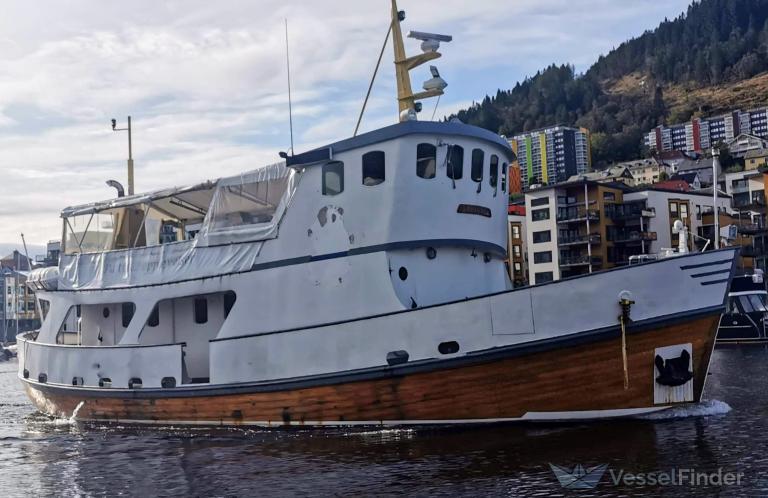 SJOTROLL, Passenger ship - Details and current position - MMSI 257217500 - VesselFinder