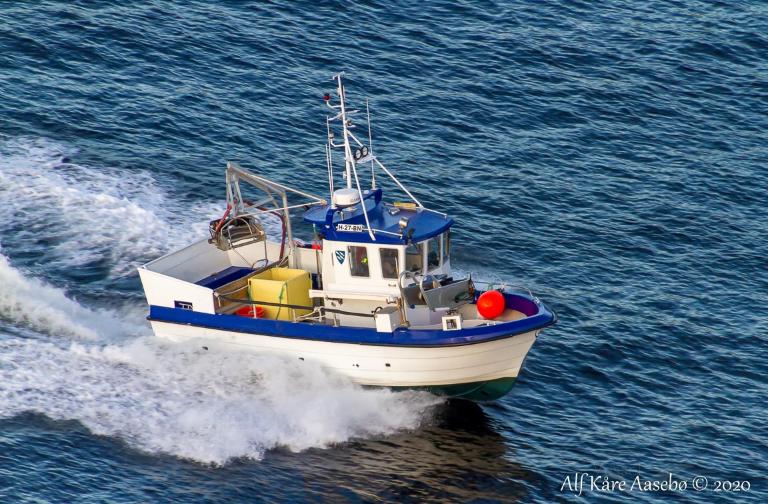 INGA B, Fishing vessel - Details and current position - MMSI 257889600 ...