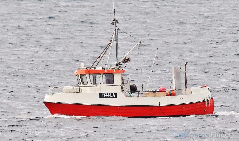 BERTA FJOSE, Fishing vessel - Details and current position - MMSI 257973710 - VesselFinder
