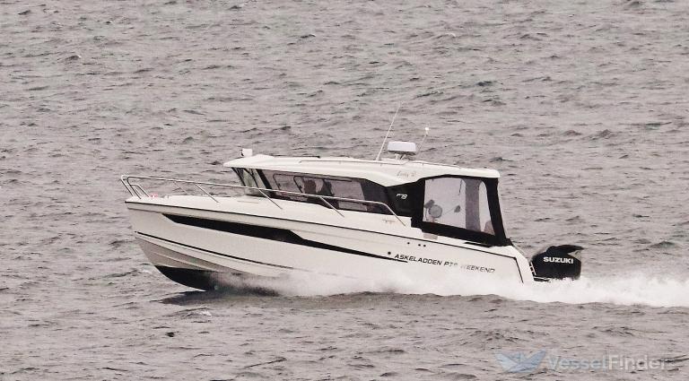 LADY R, Pleasure craft - Details and current position - MMSI 259012600 ...