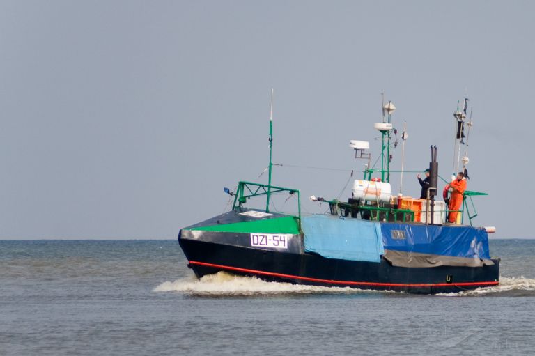 STARLIGHT, Sailing vessel - Details and current position - MMSI ...