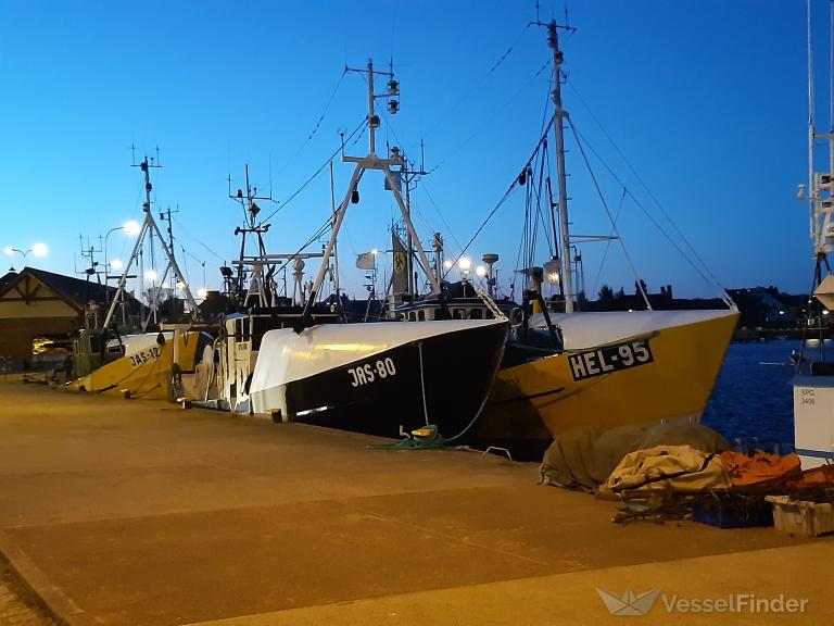 JAS-80, Fishing vessel - Details and current position - MMSI 261005330 - VesselFinder
