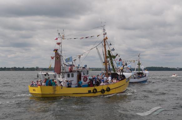 HEL-95, Fishing vessel - Details and current position - MMSI 261006830 ...