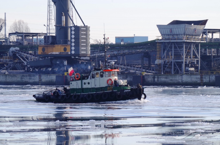 JANO, Tug - Details and current position - MMSI 261014520 - VesselFinder