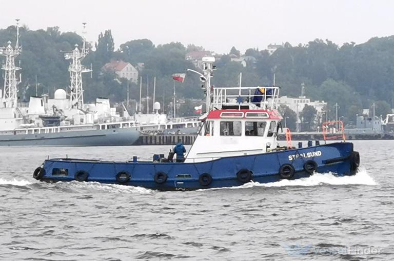 STRALSUND, Tug - Details and current position - MMSI 261041990 ...