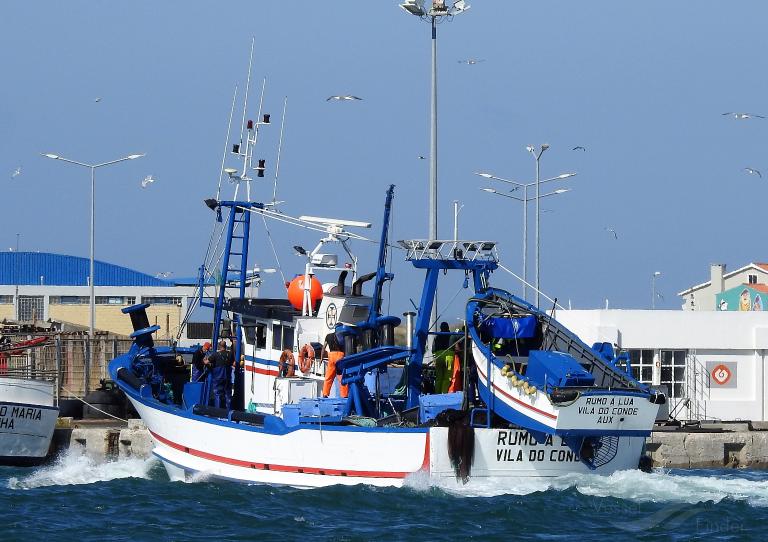RUMO A LUA, Fishing vessel - Details and current position - MMSI ...