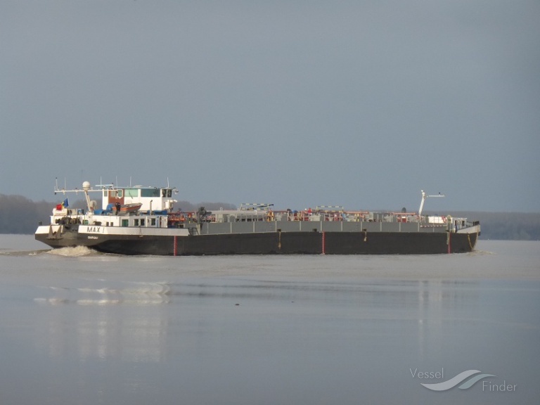 ADONIS, Tanker - Details and current position - MMSI 264163256 ...